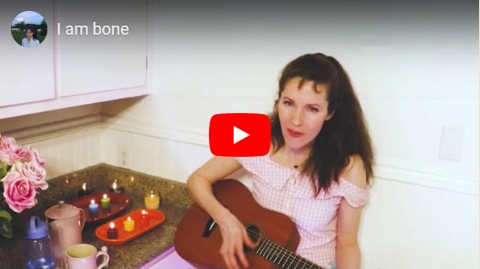 I am Bone (Video) – Julien Aklei